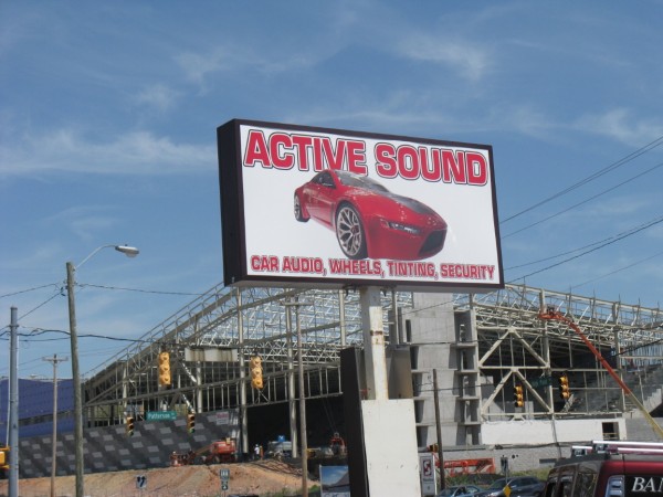 Pylon and Marquee Signs | Bravo Signs